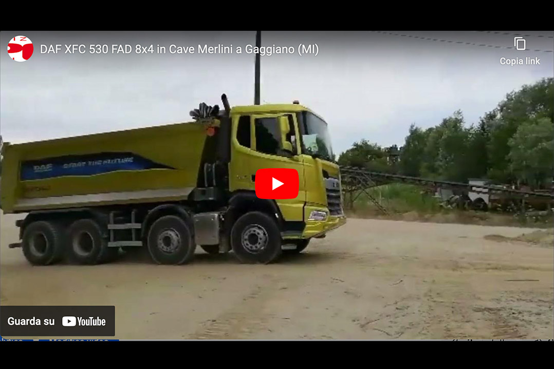DAF XFC 530 FAD 8x4 in Cave Merlini a Gaggiano (MI)